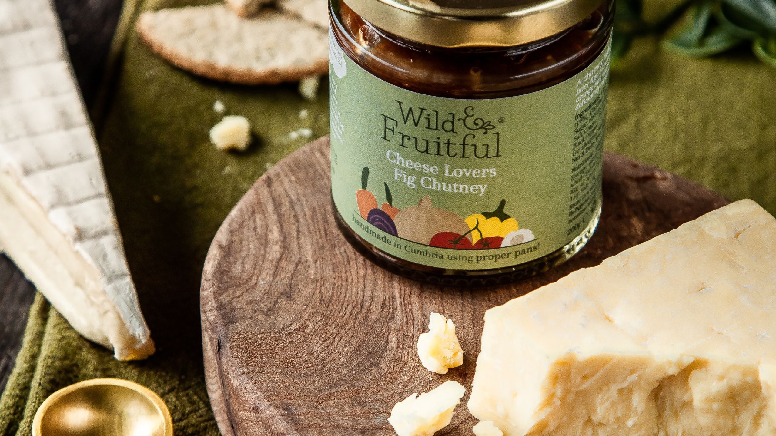 Chutneys and Crackers for Cheese – The Perfect Accompaniment